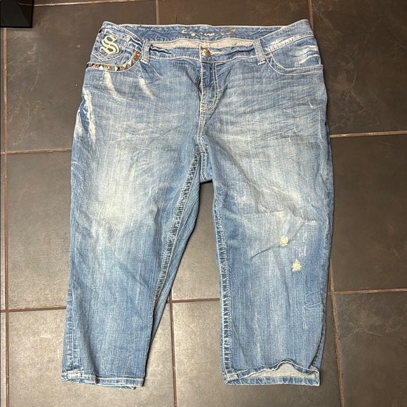 Seven7 | Jeans | Stylish Light Blue Denim Capris | Poshmark